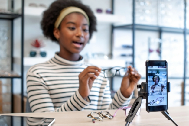 How to get started with livestream shopping for your brand | Emplifi