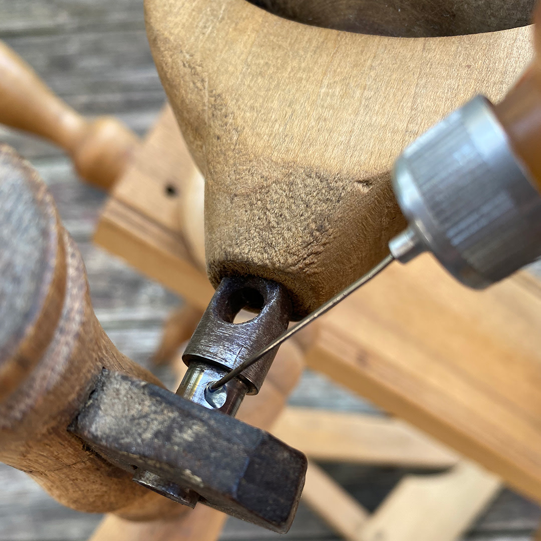 How to Maintain Your Spinning Wheel: Oil and Lubrication | Spin Off