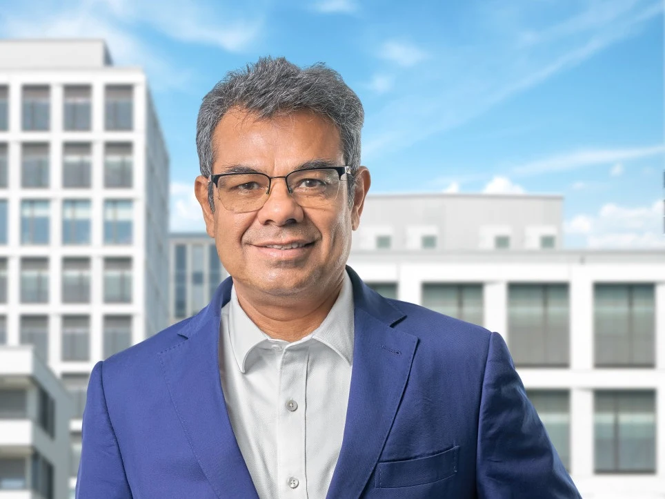 CEO & management team