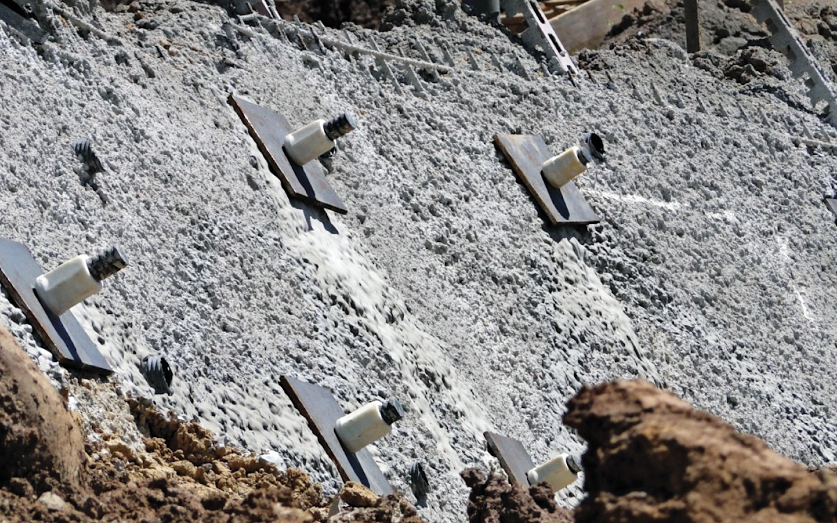 Soil Nails and Ground Anchors