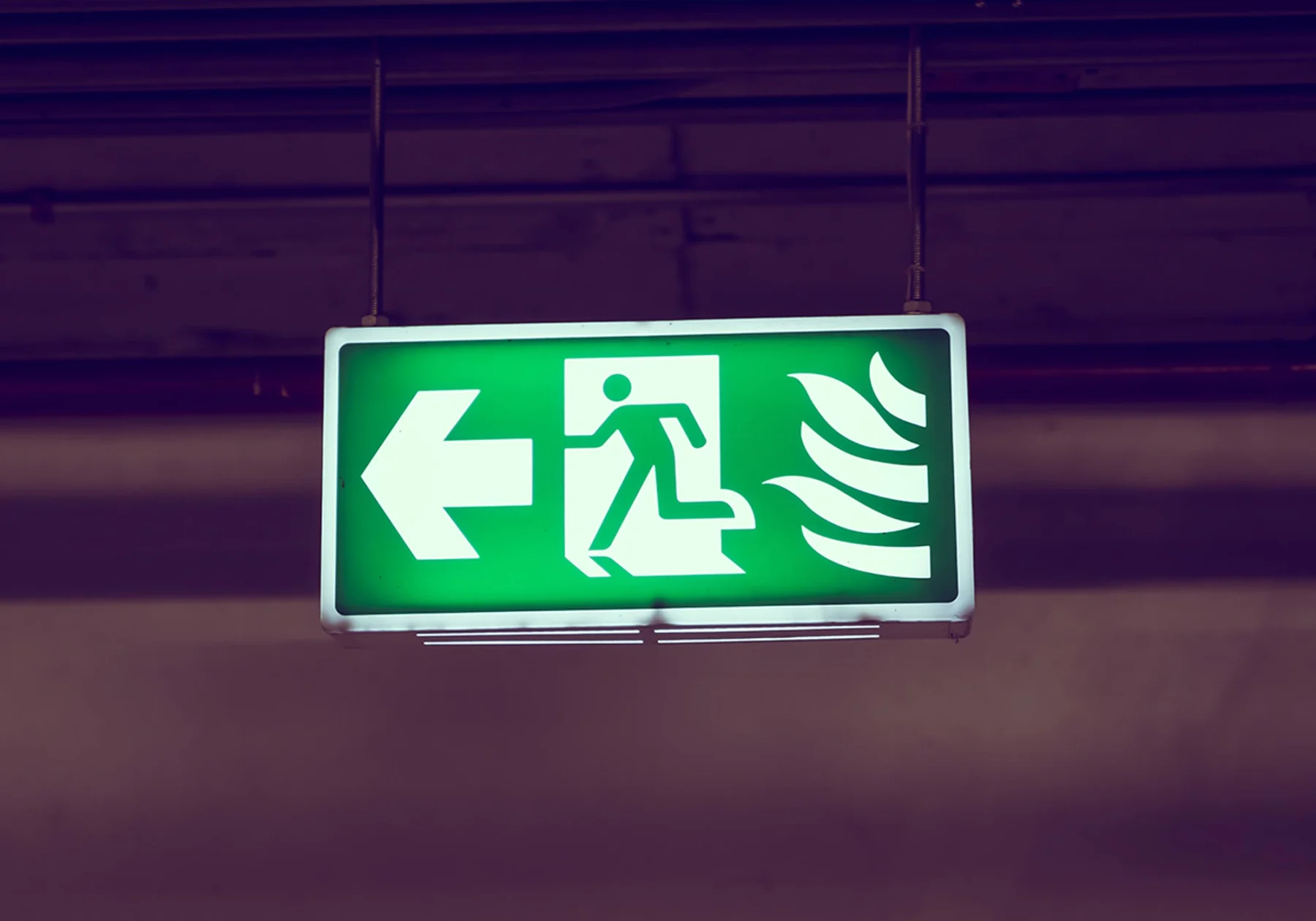 A Guide to Workplace Safety Signage | WTTB