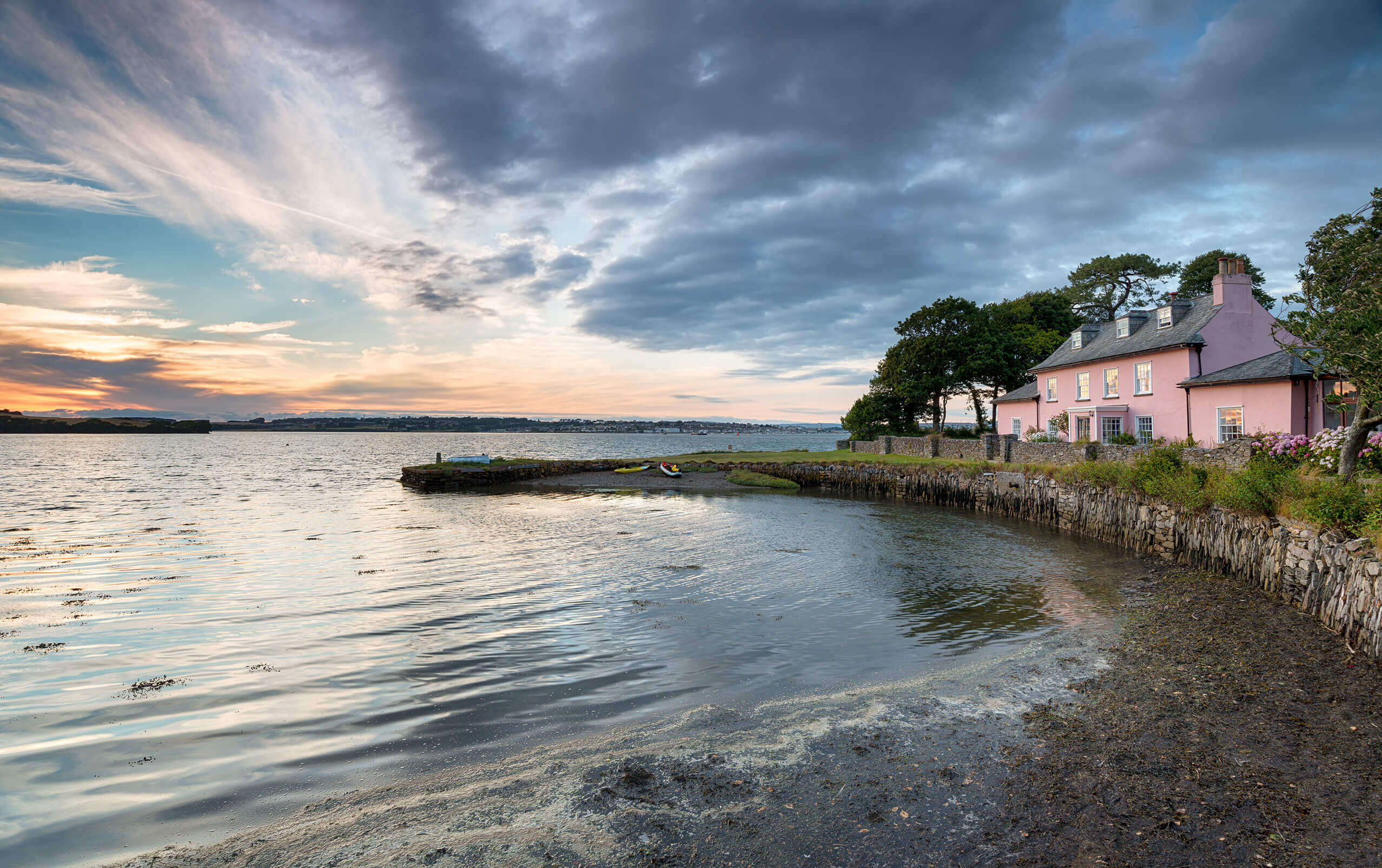 Luxury Property For Sale & To Rent | Dream Homes | PrimeLocation