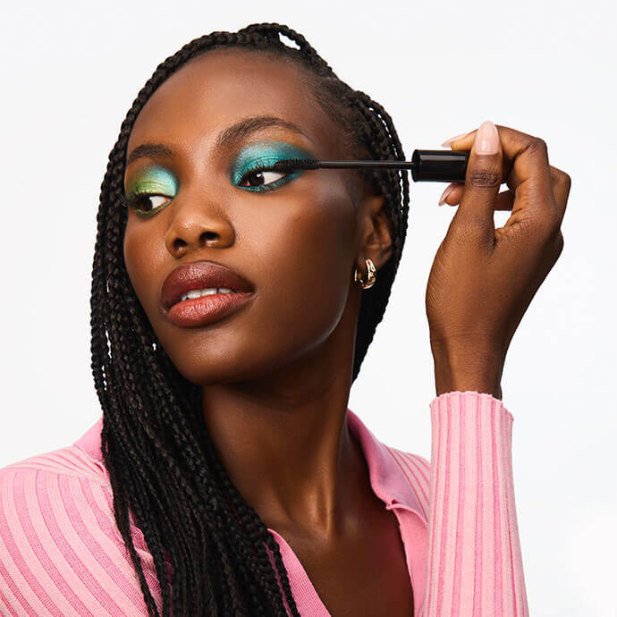 How to Apply Mascara Like a Pro: Tips, Hacks & Expert Advice | IPSY