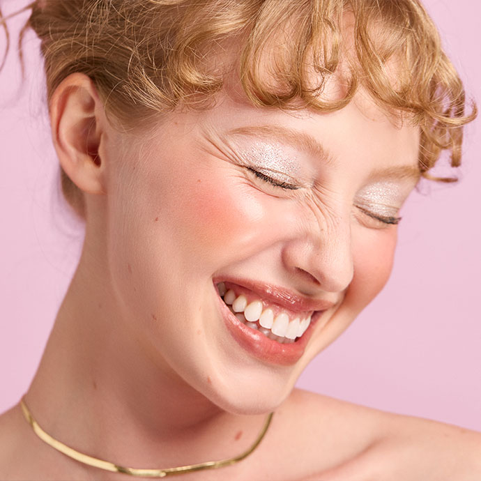 Winter Makeup Tips: How to Keep Your Skin Glowy in Cold Weather | IPSY