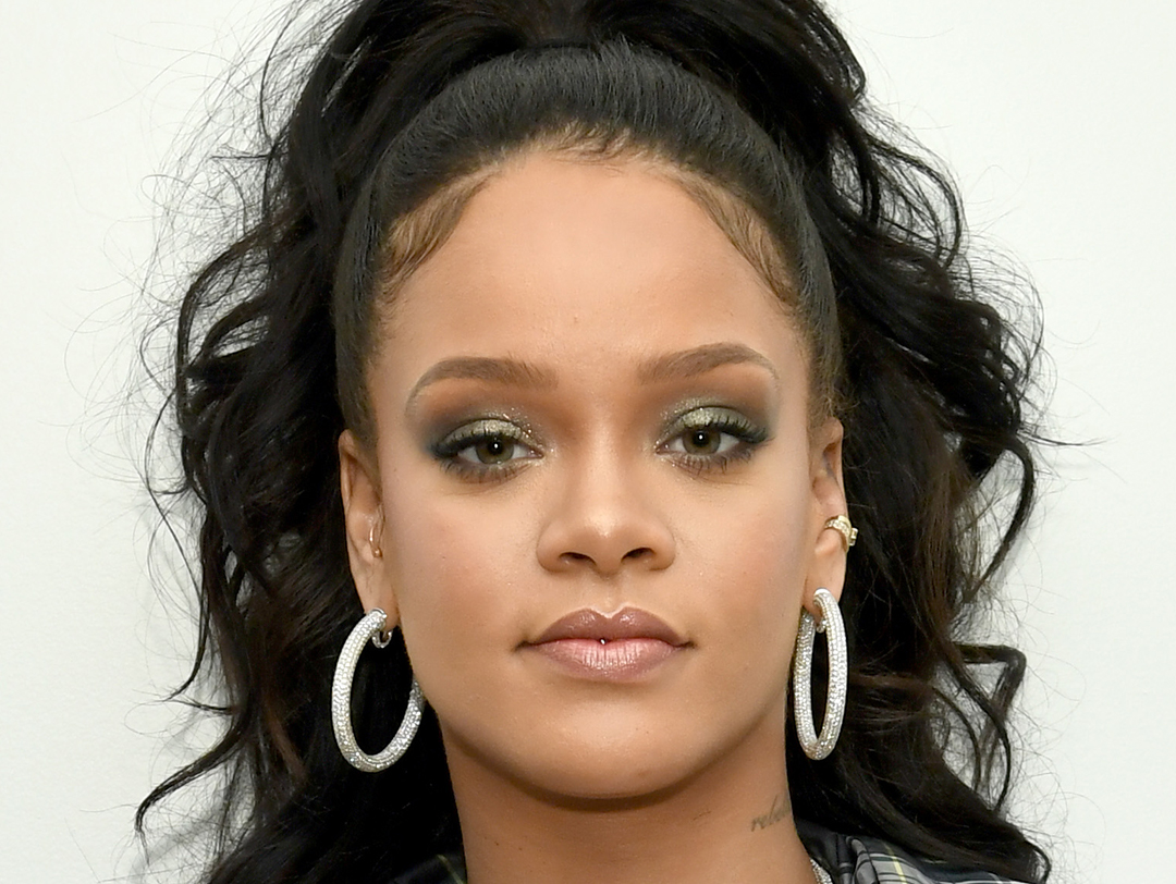 10 Dark Eyeshadow Looks, Tips From Pro Makeup Artists