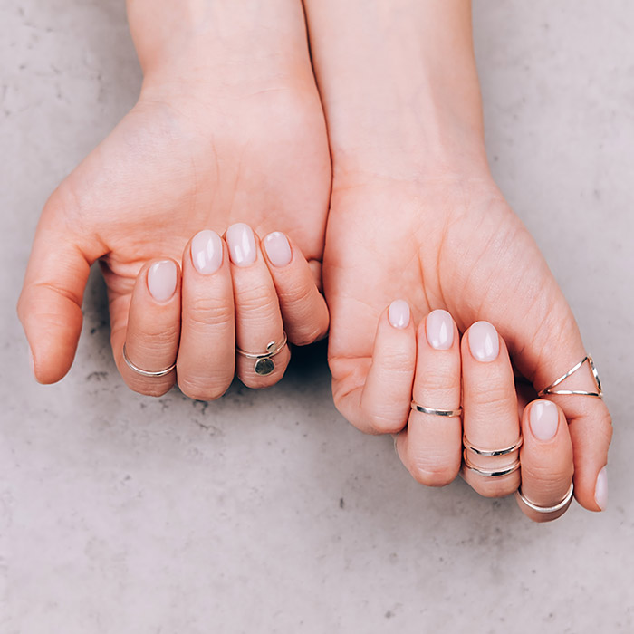 What Are SNS Nails, Dip Powder Nails vs Gel Manicure