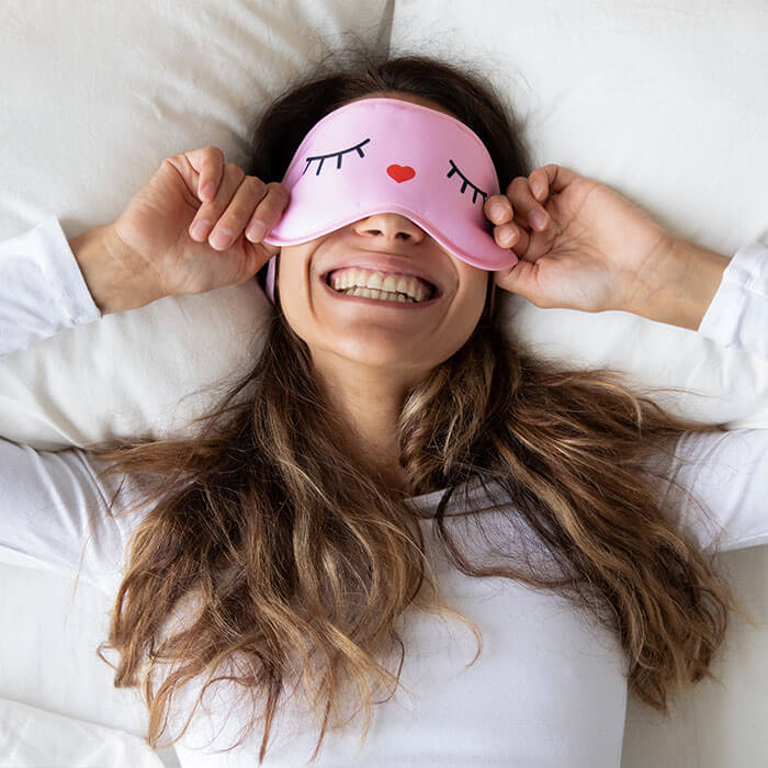 5 Beauty Benefits of Sleeping on Your Back From Expert | IPSY