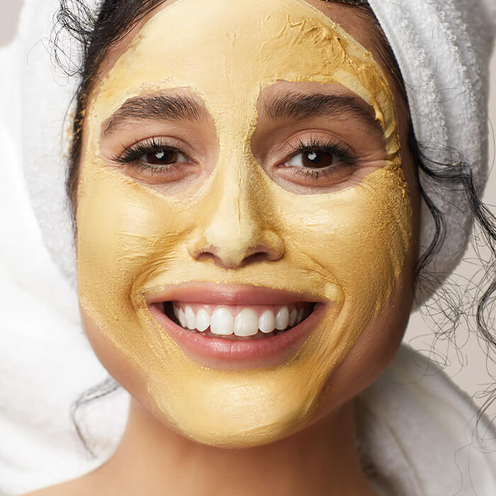 Turmeric Benefits for Skin: How to Use Turmeric in Your Skincare Routine