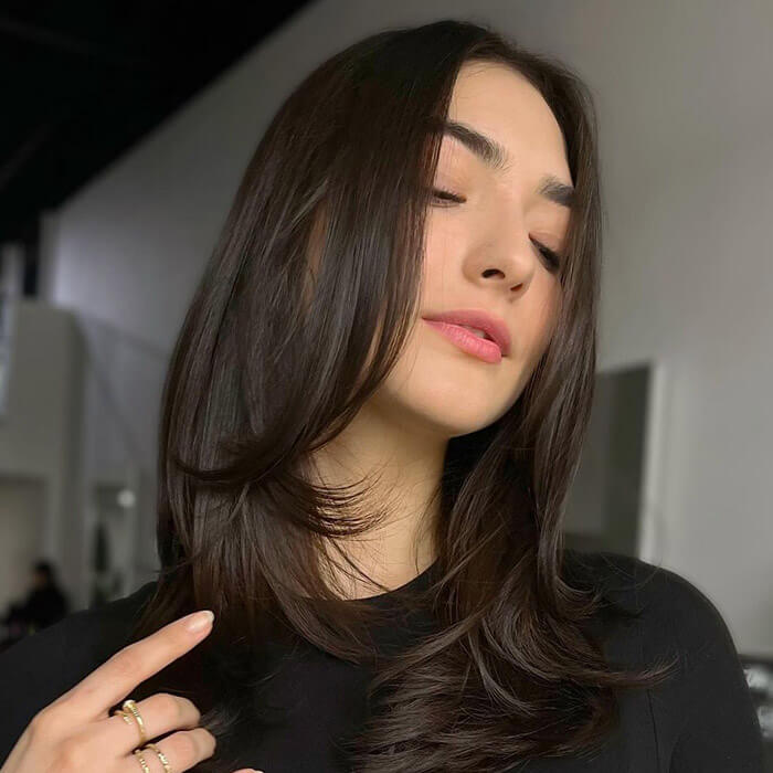 What Is the Butterfly Haircut TikTok Trend, Style Tips From Expert