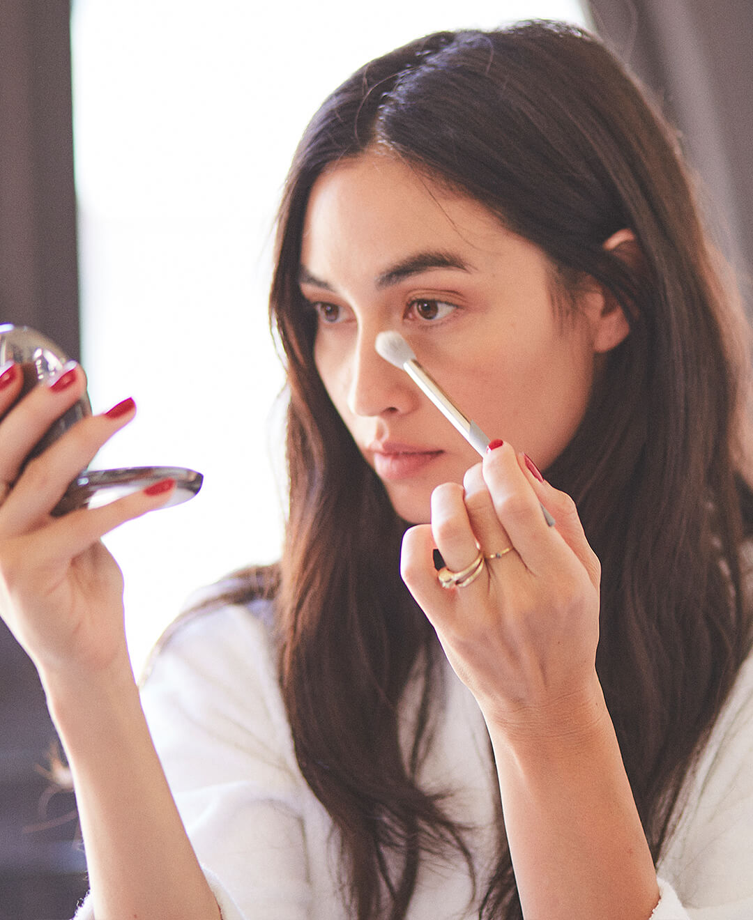 How to Do Your Makeup Fast in 5 Easy Steps