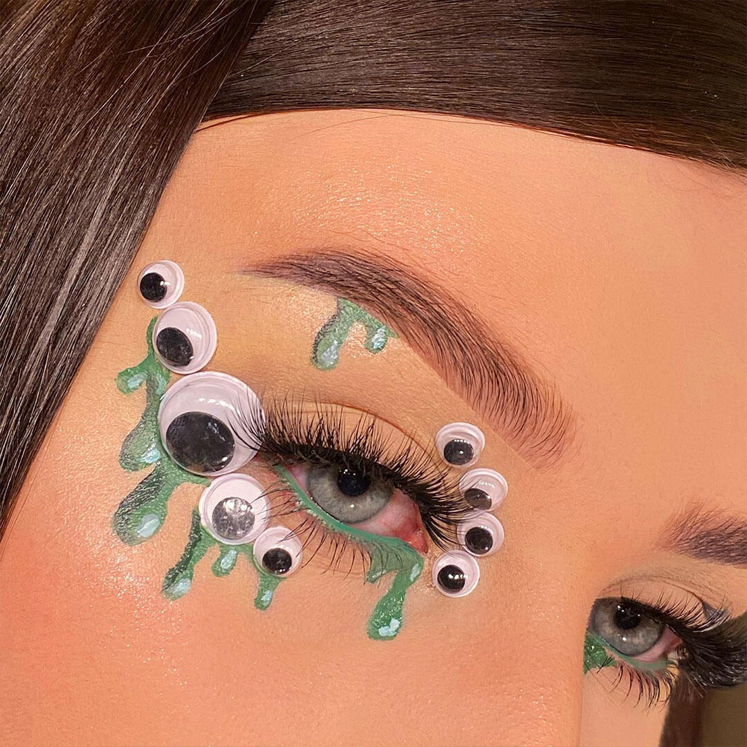 Halloween-Eye-Makeup-thumbnail.jpg