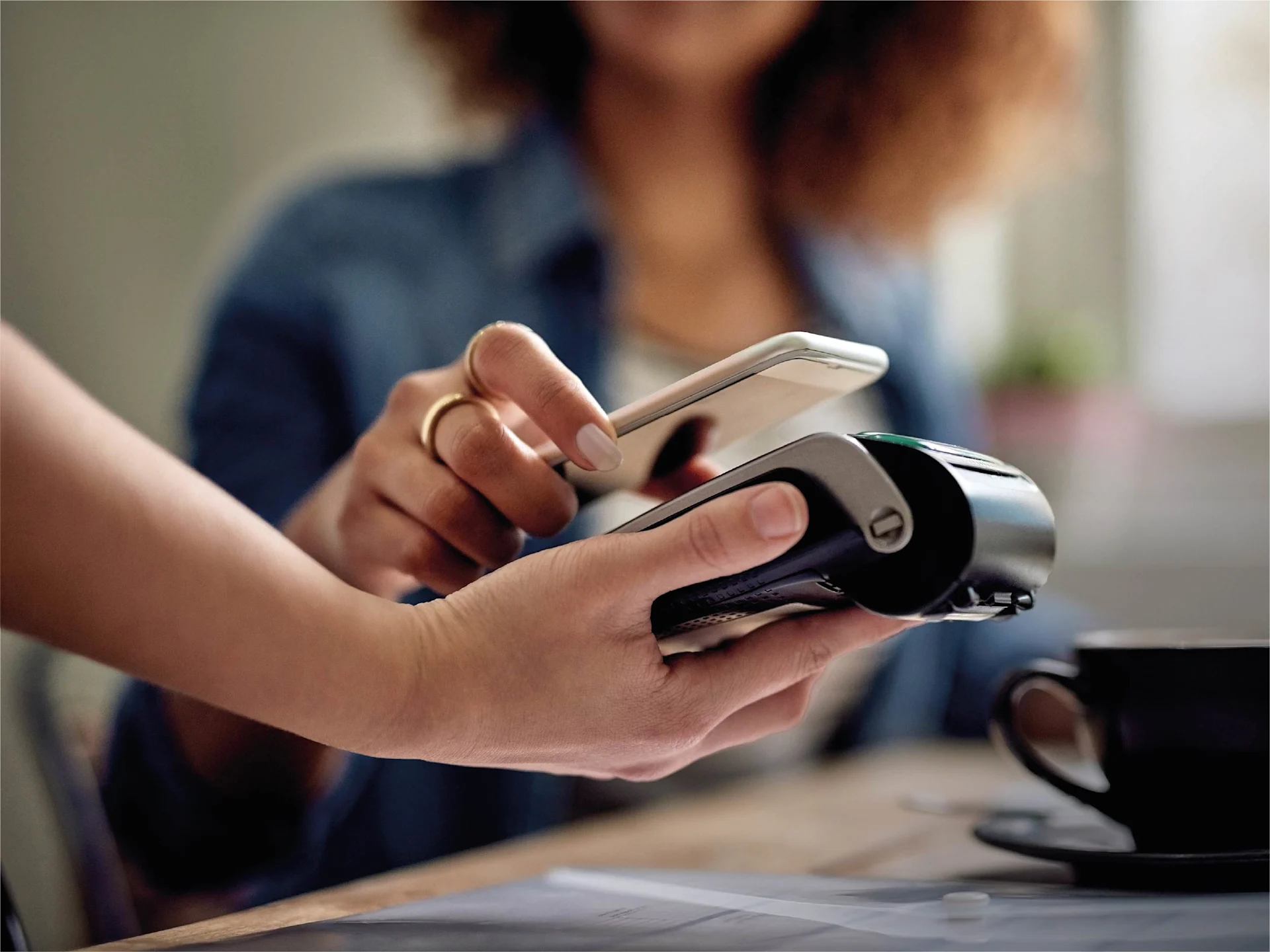 Our mission is to help you simplify IoT | Vodafone IoT
