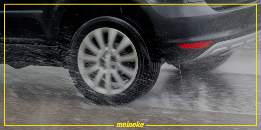 How to Avoid Hydroplaning for Safer Drives | Meineke