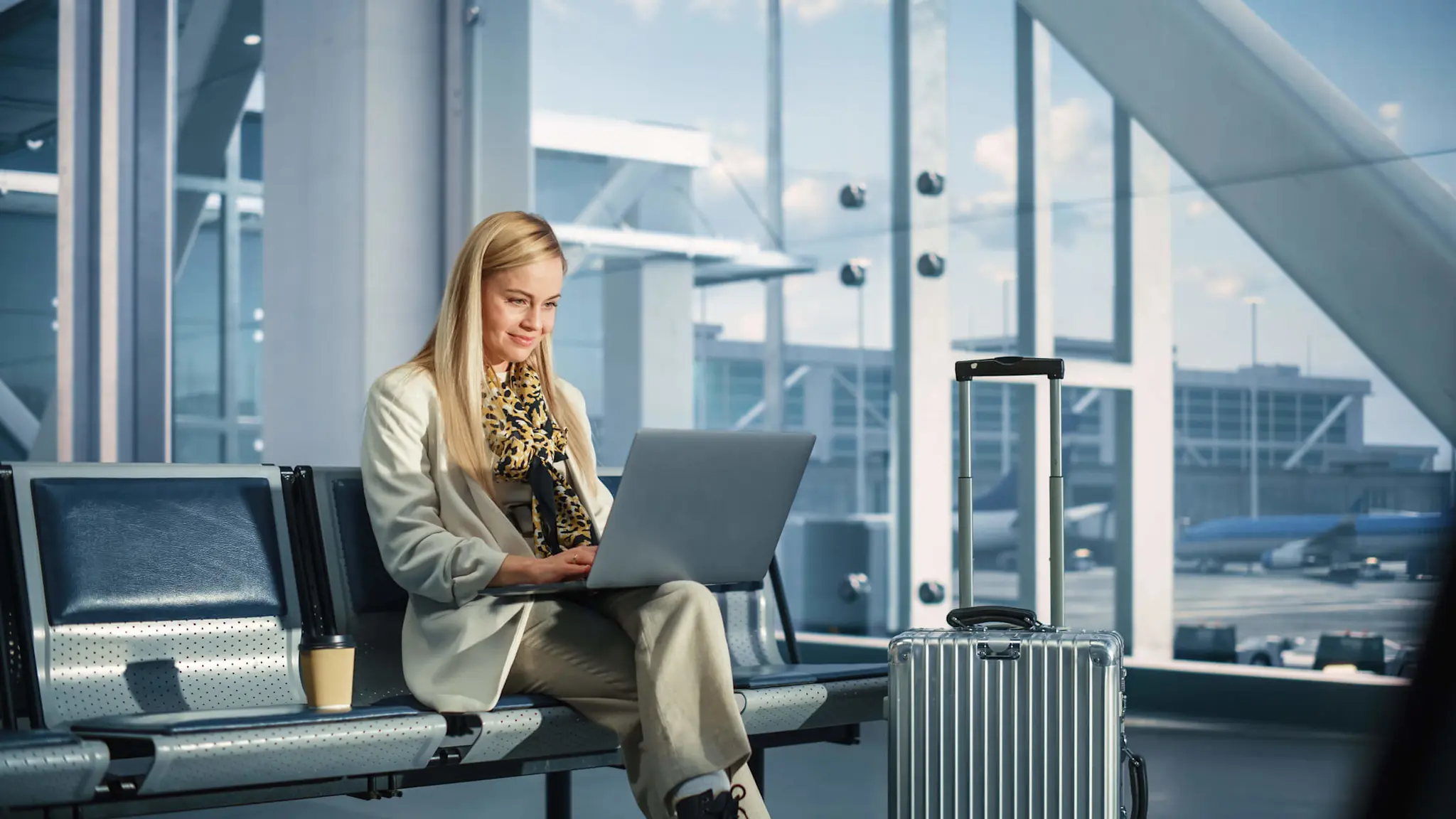 Global and International Payroll Made Easy | Remote