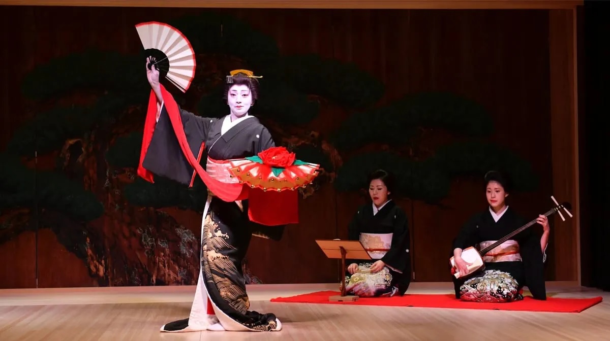8 Best Tokyo Shows For Tourists To Experience - Pelago