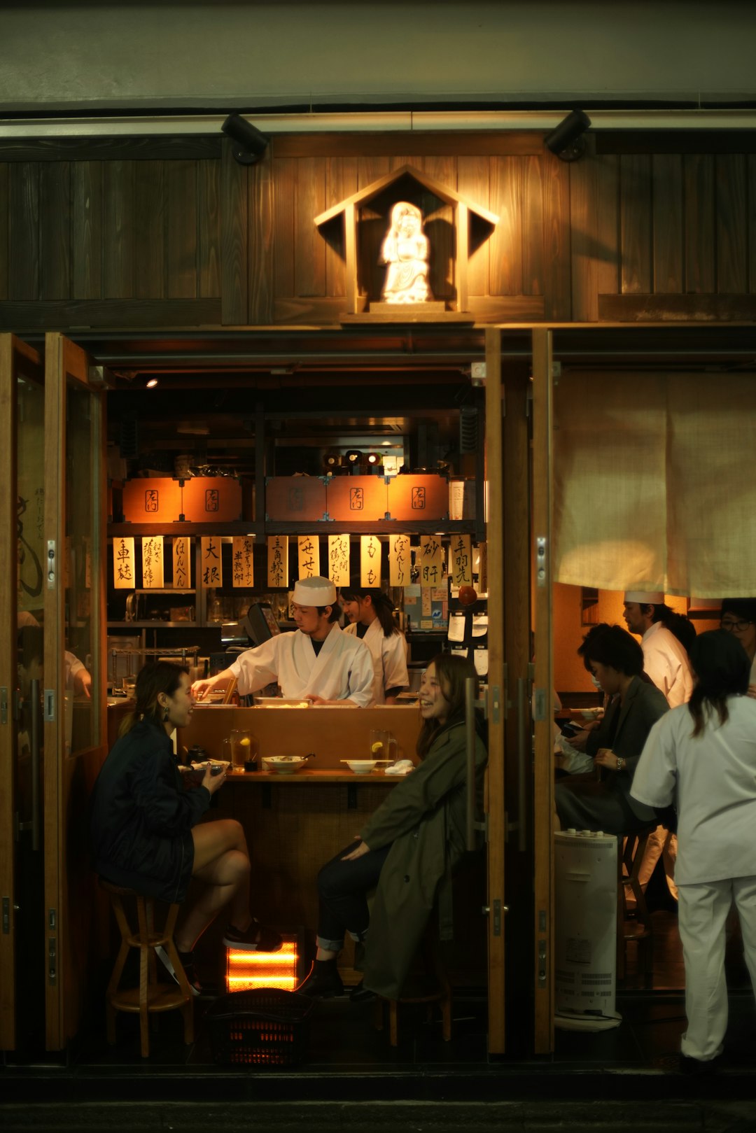 Bar Hopping Guide: Top 10 Places To Drink In Tokyo | Pelago