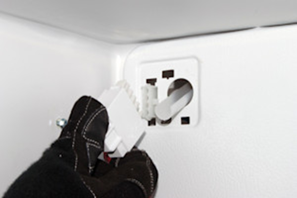How to Install a Refrigerator Ice Maker Kit
