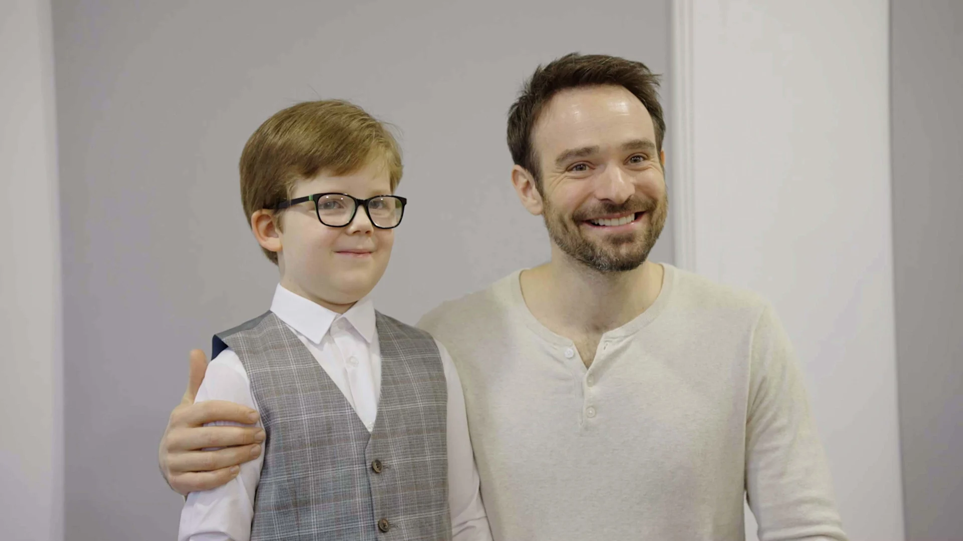 Hollywood superhero Charlie Cox meets six-year-old super fan