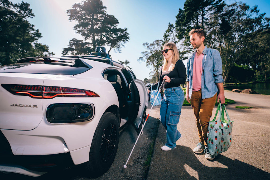 ‘Badass Blind Babe’ Jessie Wolinsky Shares Why She Rides With Waymo ...