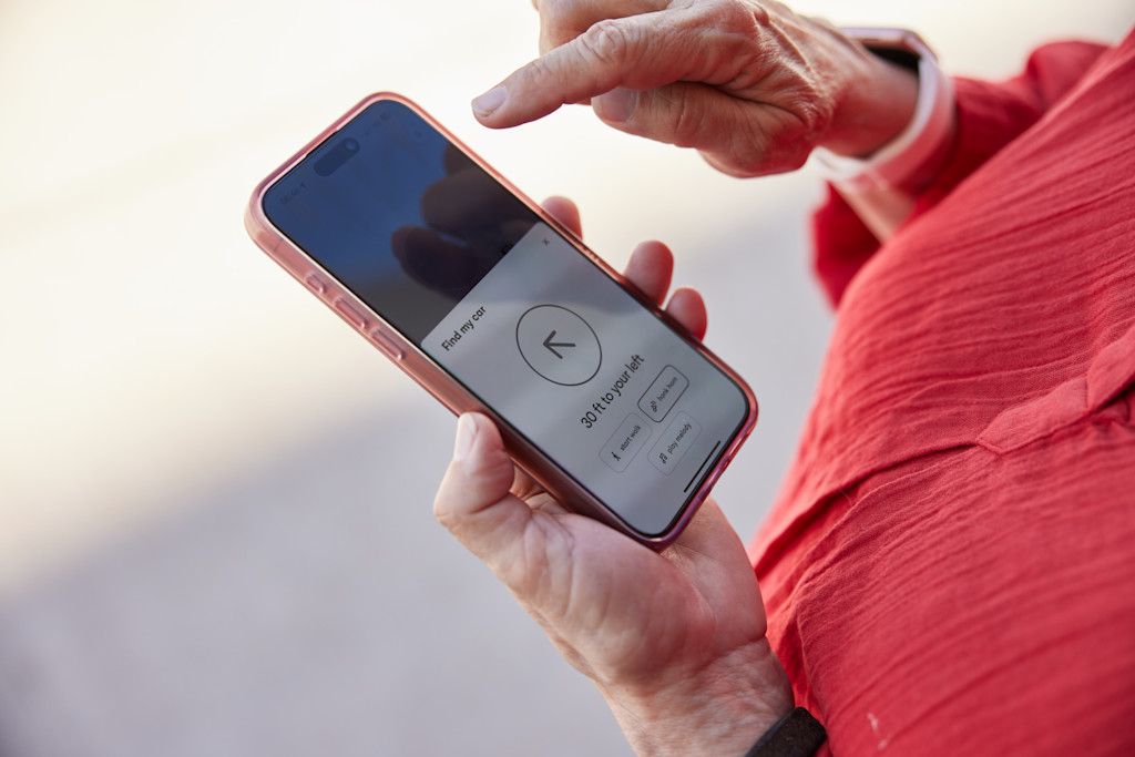 Blinded Veterans Share Why They Love Riding with Waymo in Phoenix