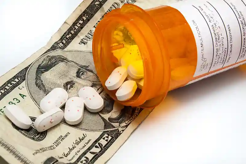 Saving Money with Alternative Pharmacies & Discount Programs