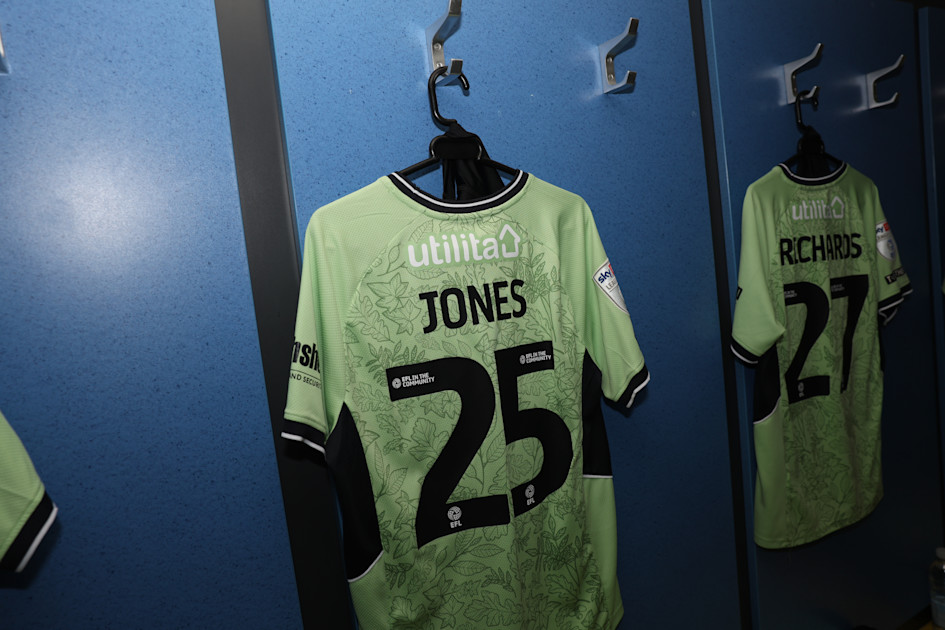 Jones starts in one change - Luton Town FC