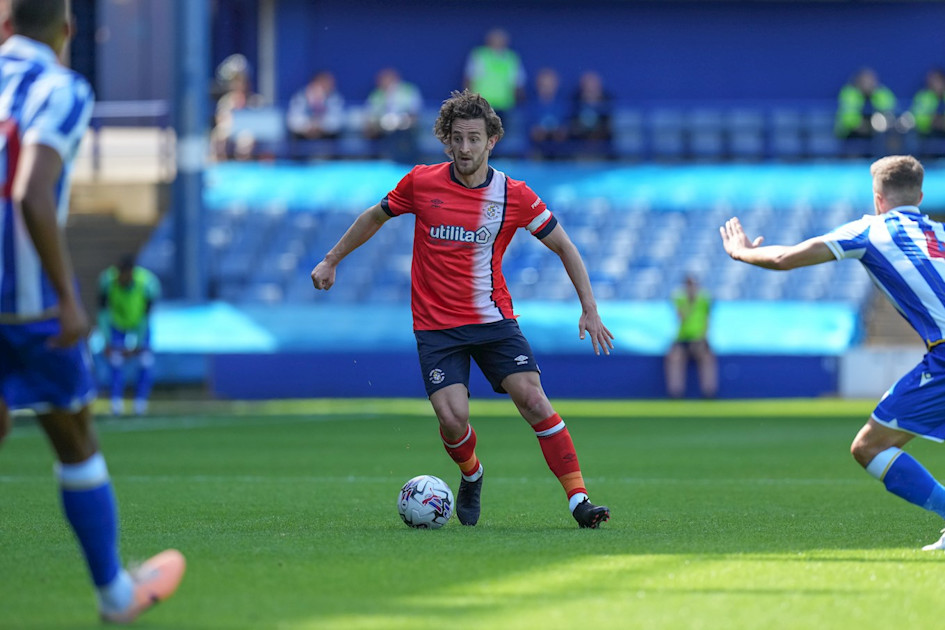 Tom Lockyer | "Pre-season has been different" - Luton Town FC