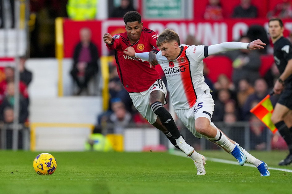 Report | Town fall to narrow reverse at Old Trafford - Luton Town FC