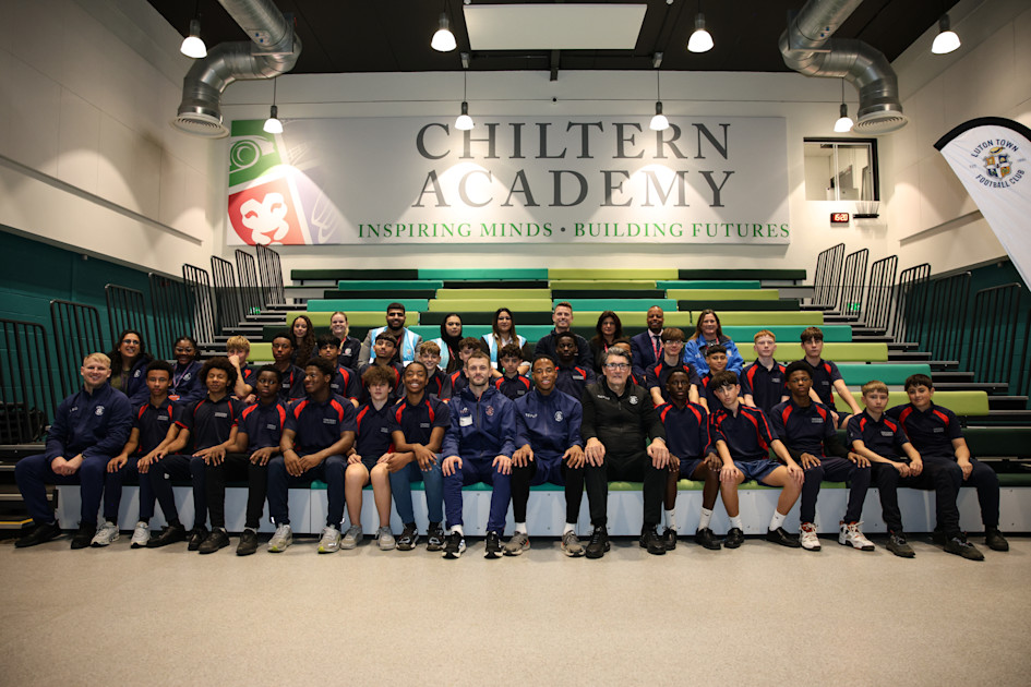 Hatters visit Chiltern Academy for EFL Week of Action - Luton Town FC