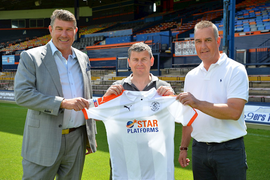 STAR SIGNING FOR THE HATTERS - Luton Town FC