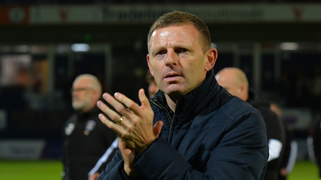 GRAEME JONES GIVES SQUAD UPDATE AHEAD OF BRENTFORD MATCH - Luton Town FC