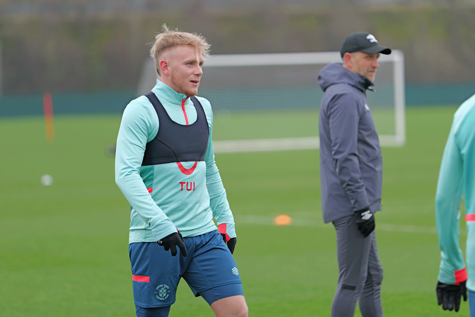 Joe Taylor joins Lincoln on loan - Luton Town FC