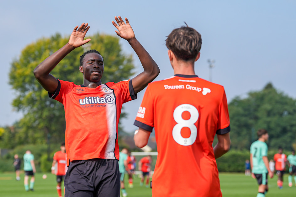 Under-18s record dominant victory - Luton Town FC