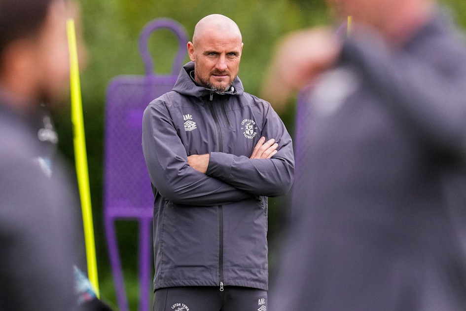 Alan McCormack agrees to join Leyton Orient - Luton Town FC