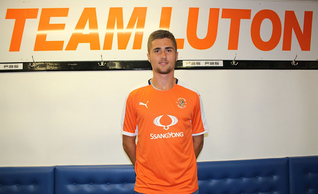 NEW SIGNING: AARON JARVIS ARRIVES FROM BASINGSTOKE - Luton Town FC