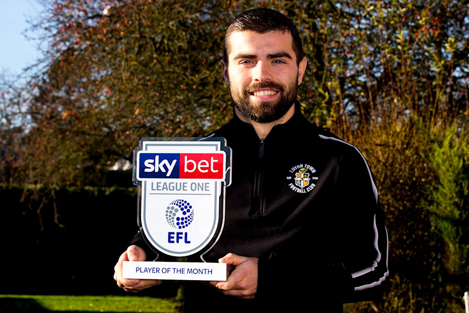 ELLIOT LEE IS DIAMOND PLAYER OF NOVEMBER! - Luton Town FC
