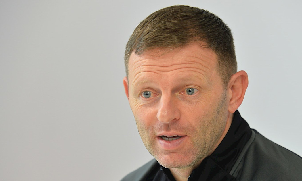 GRAEME JONES PROVIDES FITNESS UPDATE AHEAD OF STOKE CITY - Luton Town FC