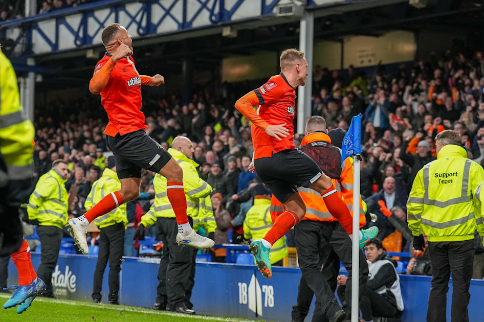 Watch | Town win at Goodison... again! - Luton Town FC