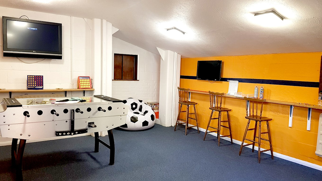 FAMILY FUN DAY & VOTE ON THE NEW FAMILY ROOM NAME! - Luton Town FC