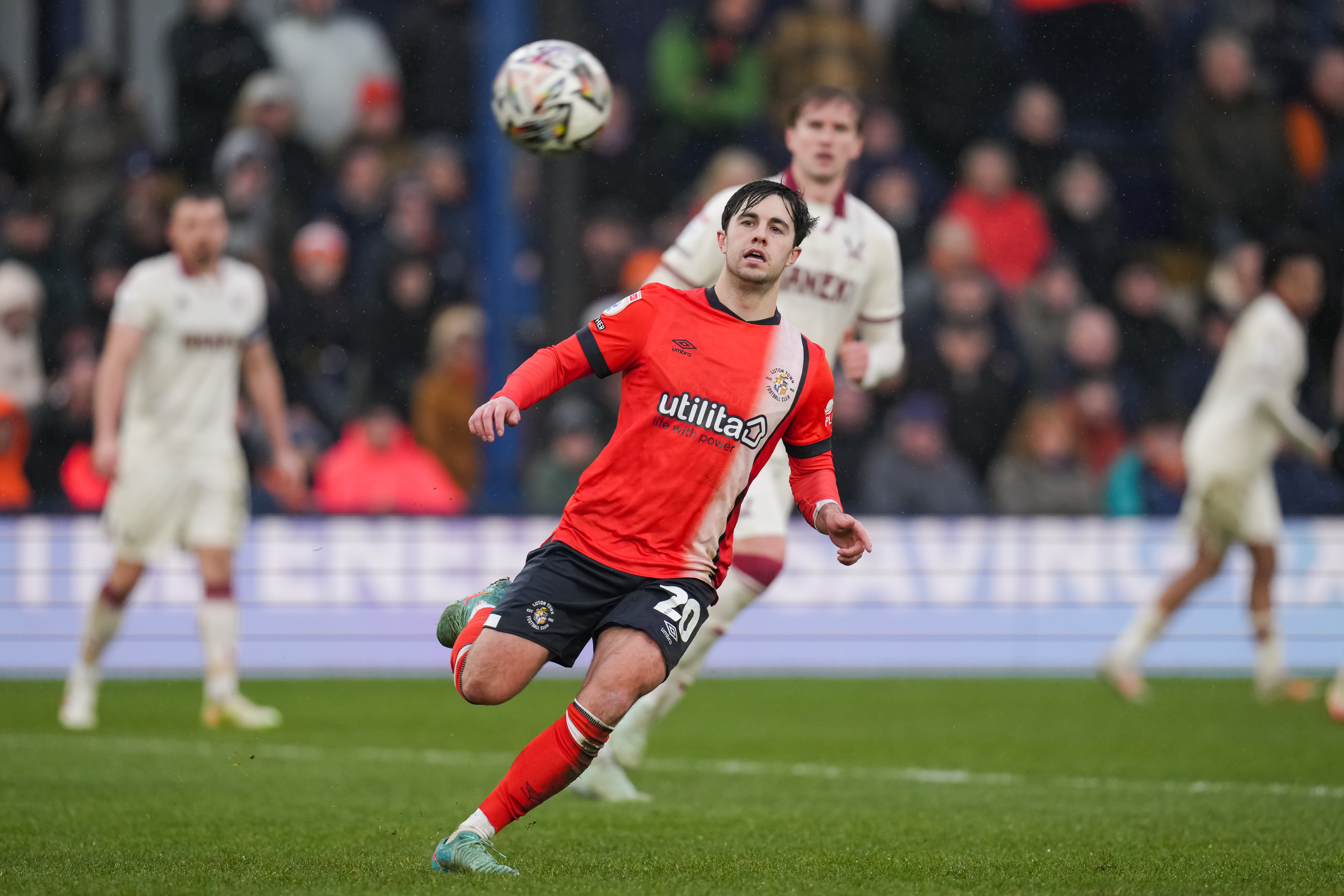 Luton town news now store