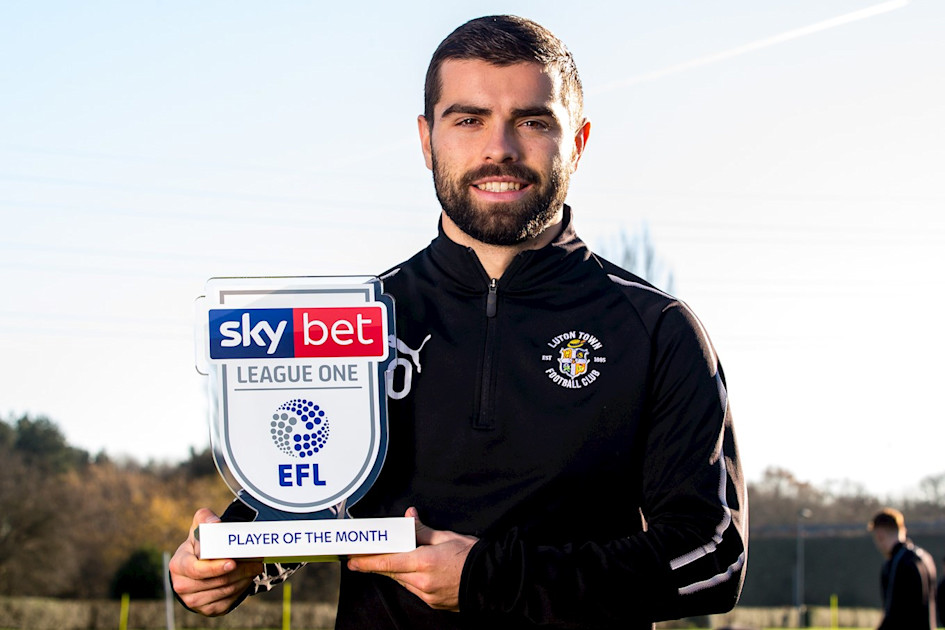 ELLIOT IS SKY BET LEAGUE ONE PLAYER OF THE MONTH! - Luton Town FC