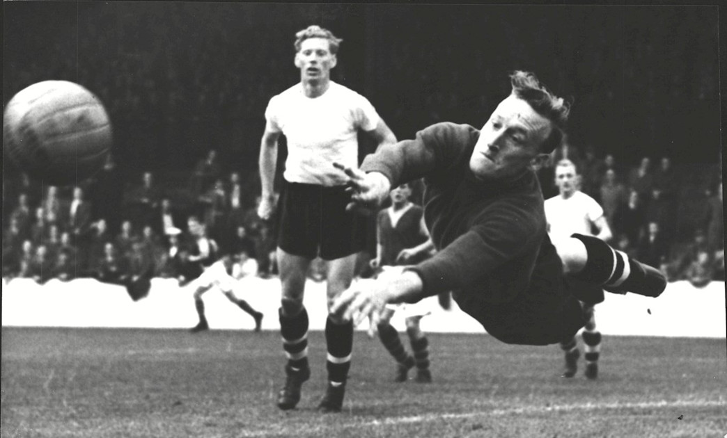 Ron Baynham's England caps to be displayed at Kenilworth Road - Luton ...