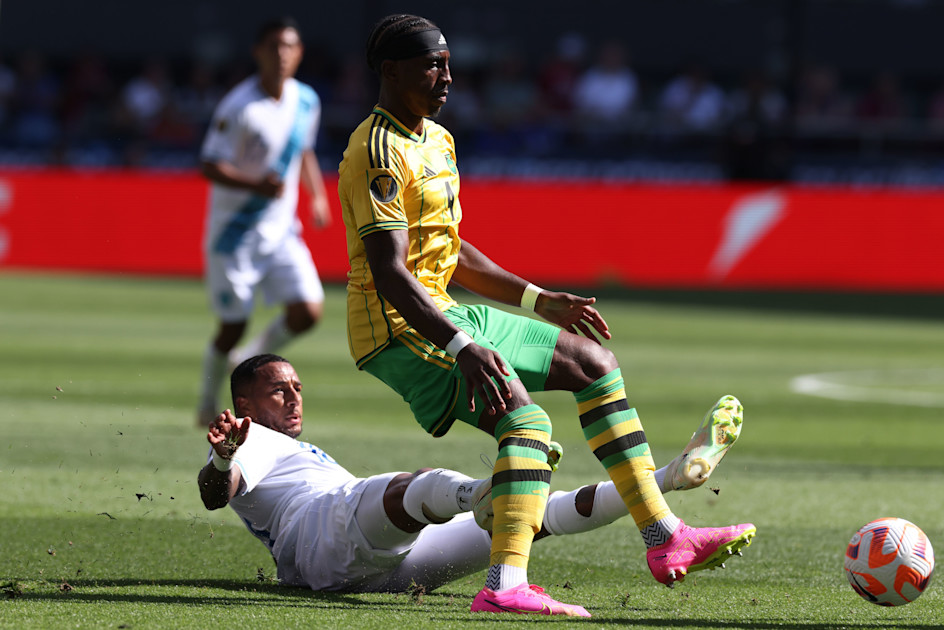 Amari’i Bell: We believe in ourselves - Luton Town FC