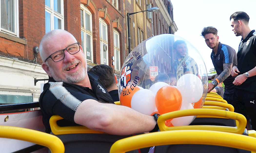 PROGRAMME NOTES | TRICK OR TREATMENT WITH SIMON PARSELL - Luton Town FC