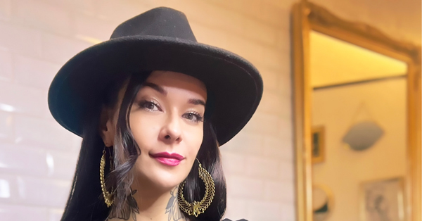 Portrait de Lindsay, entrepreneure financée par l'Adie à Aix-en-Provence