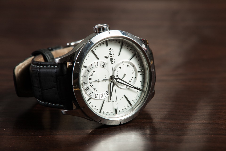 Why You Should Recycle Old Watches | GreenFi
