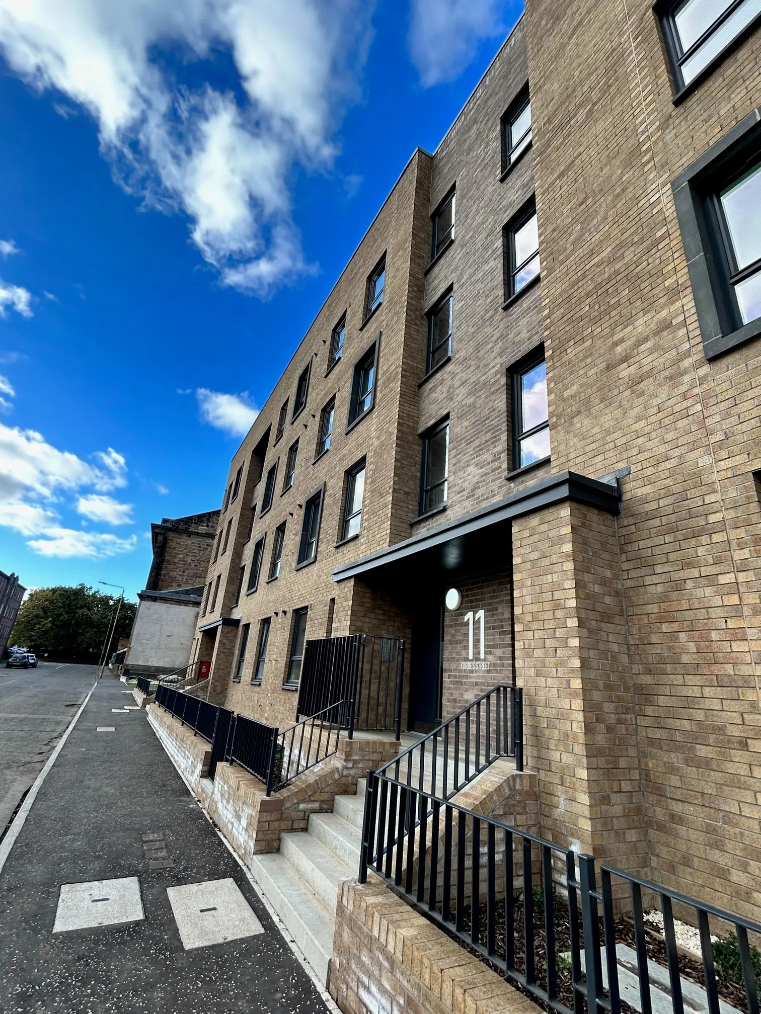 Tay Buff Multi - Bricks