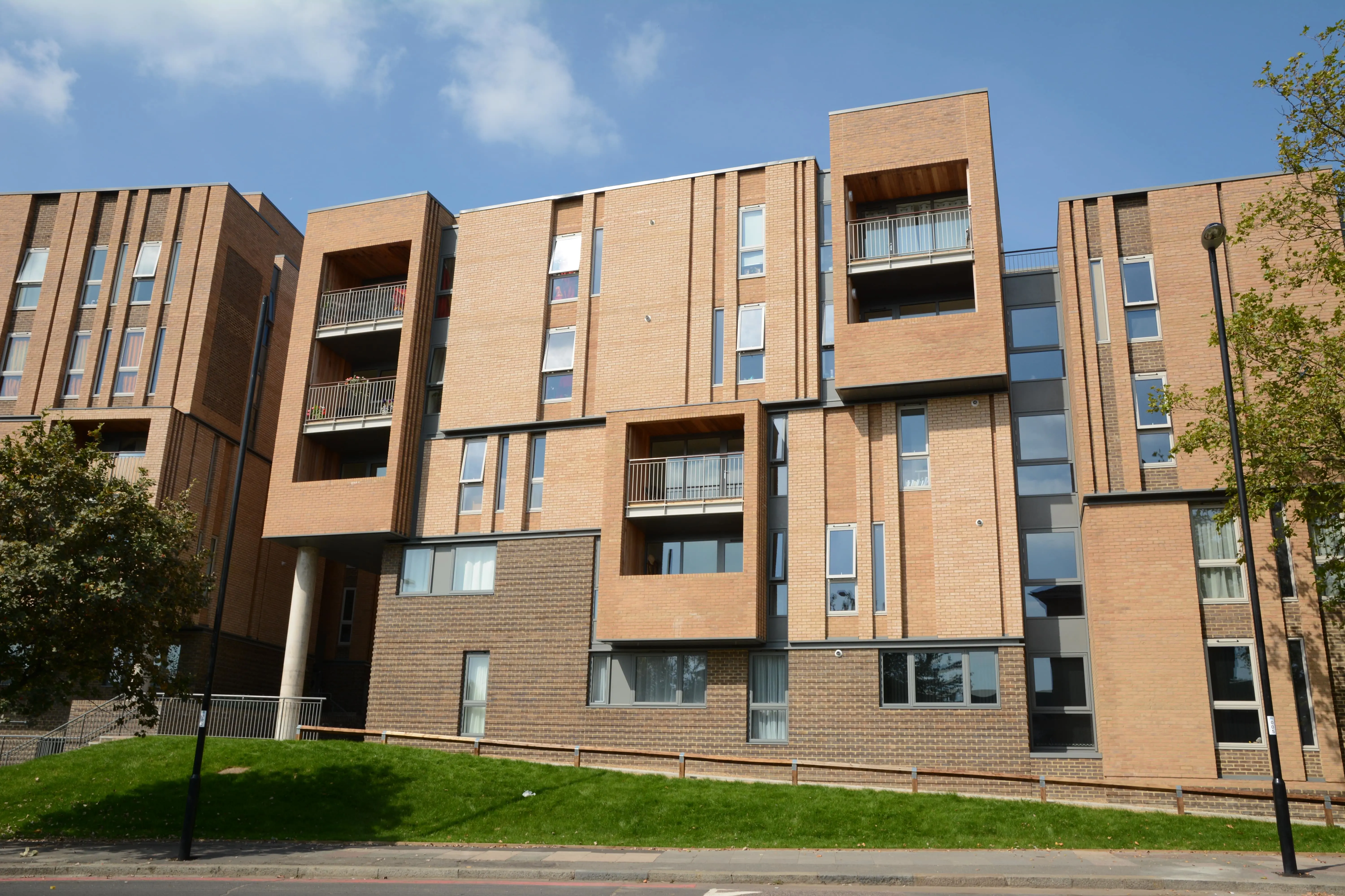 Bradgate Light Buff - Bricks