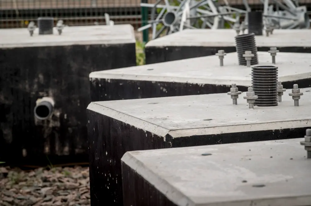 Road traffic light base - Complementary Rail Products