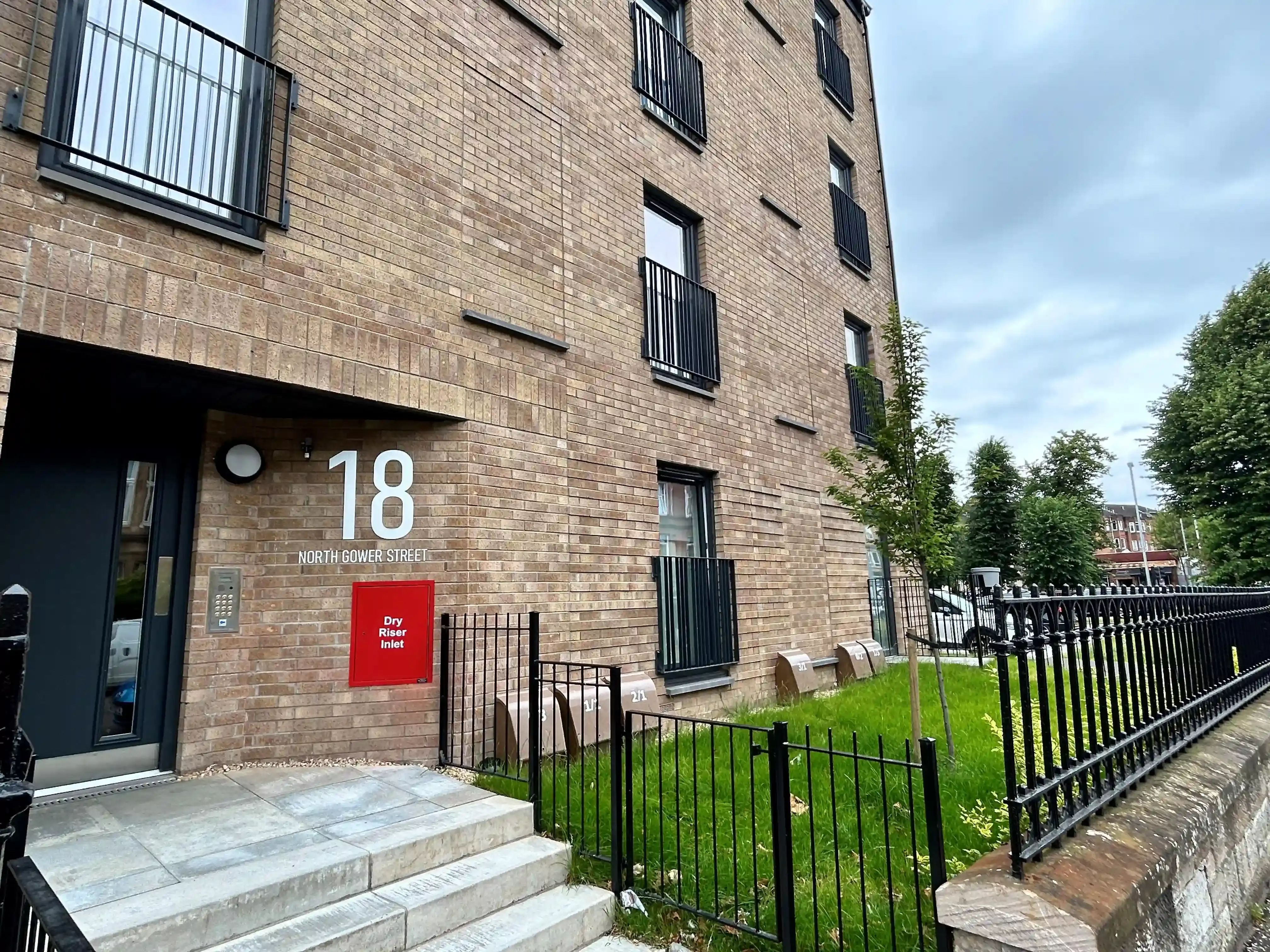 Tay Buff Multi - Bricks